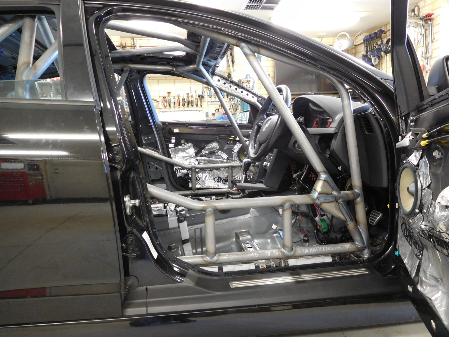 Holden VE Commodore Rally Spec 6 Point - BSF